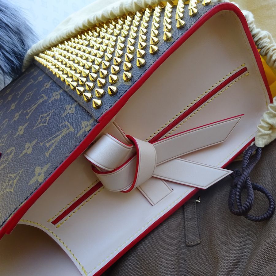 Swoop there it is: Louis Vuitton - PurseBop