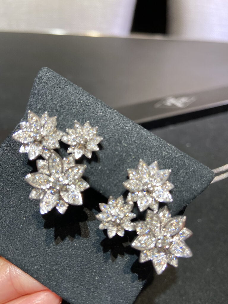 Van Cleef & Arpels Latest Jewelry Release: the New Lotus Collection ...