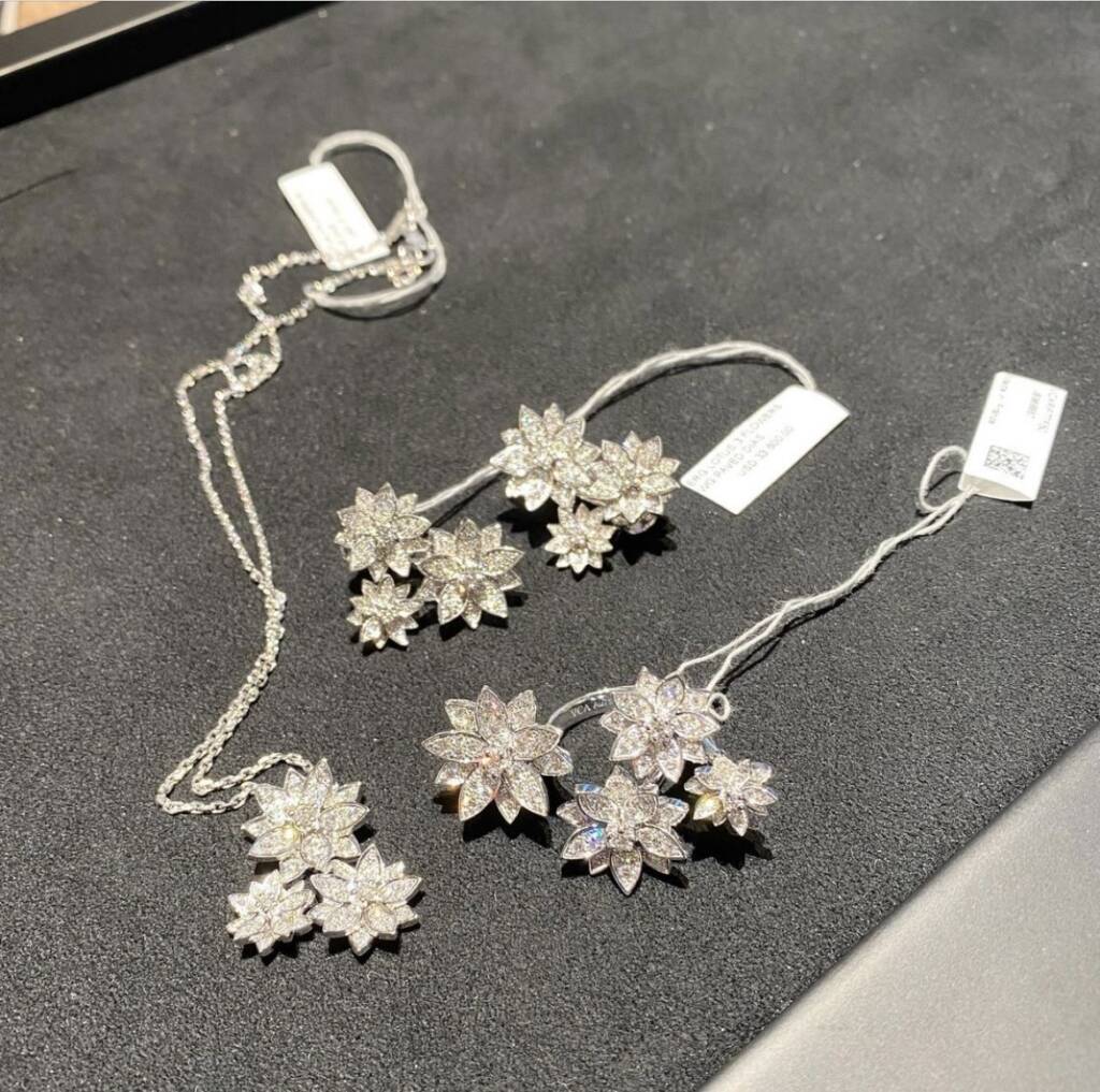 Van Cleef & Arpels Latest Jewelry Release: the New Lotus Collection ...