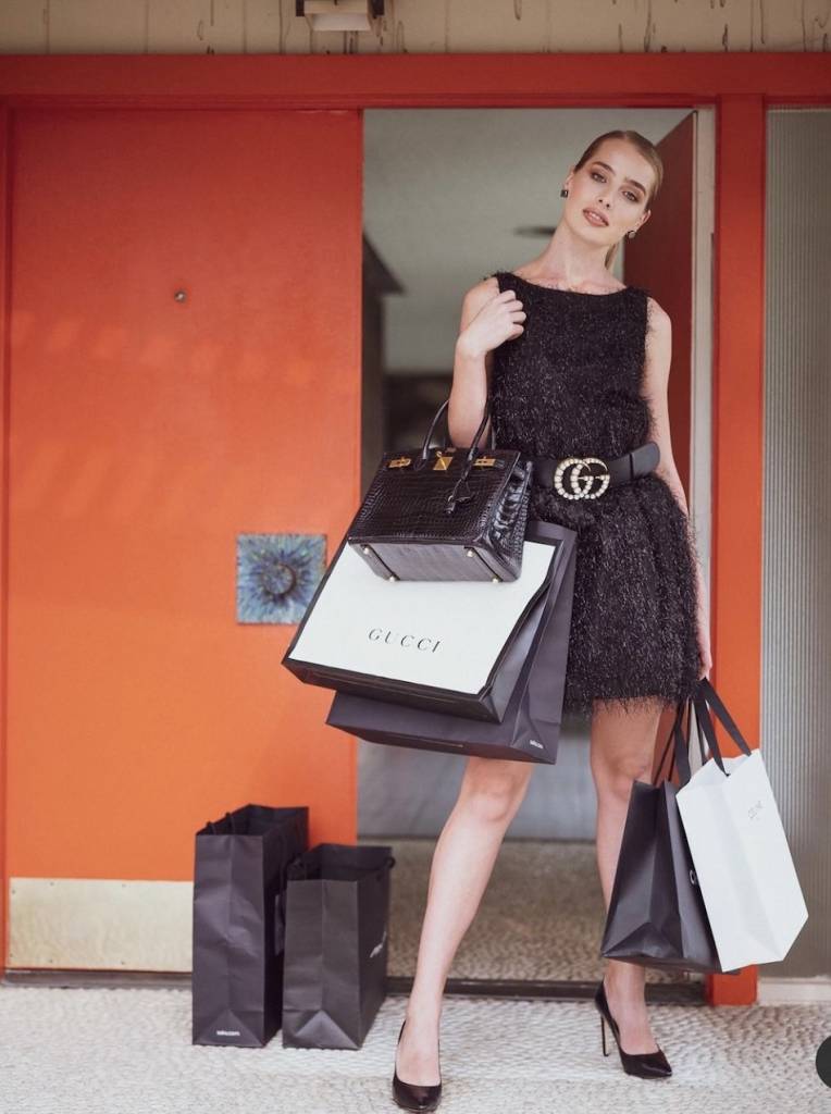 What Do You Wear While Luxury Shopping - PurseBop