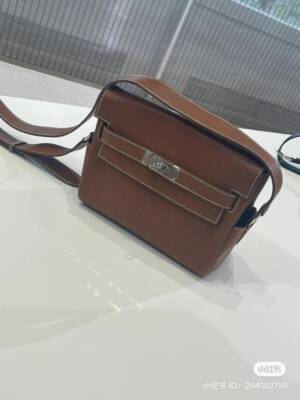The New Hermès Kelly Messenger Bag is Here - PurseBop
