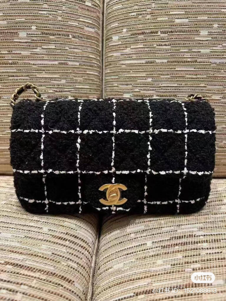 OMG, Chanel Fall (23K) Bags Are Finally Here - PurseBop