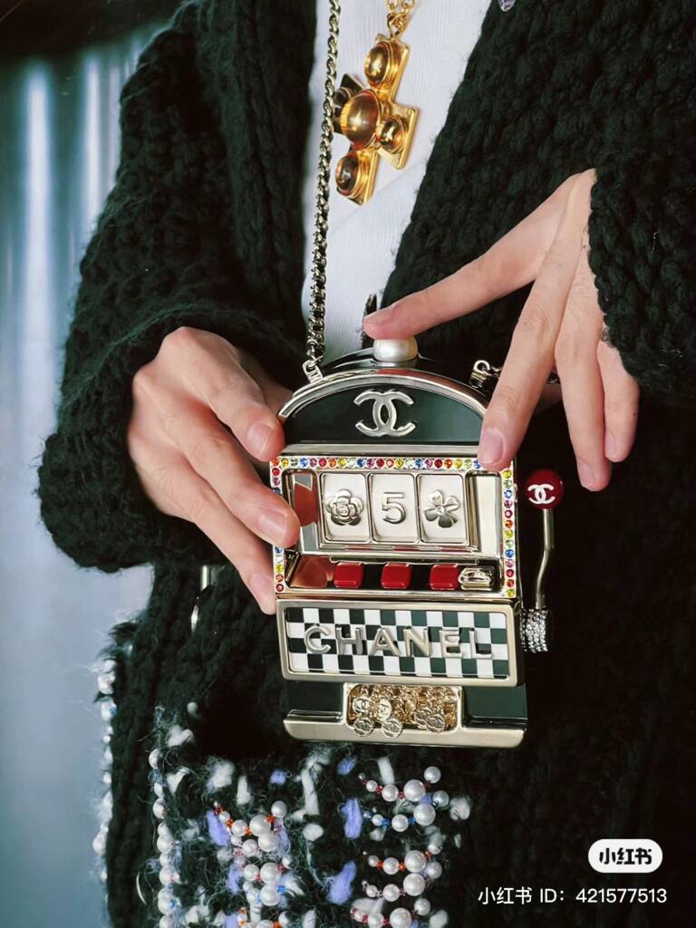 Chanel’s Marvelous Minaudières: Exploring the Miniature Masterpieces ...