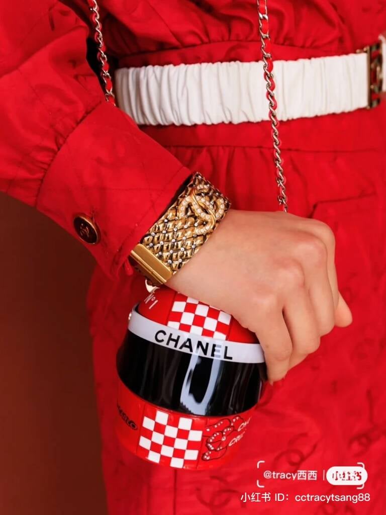 Chanel’s Marvelous Minaudières: Exploring the Miniature Masterpieces ...