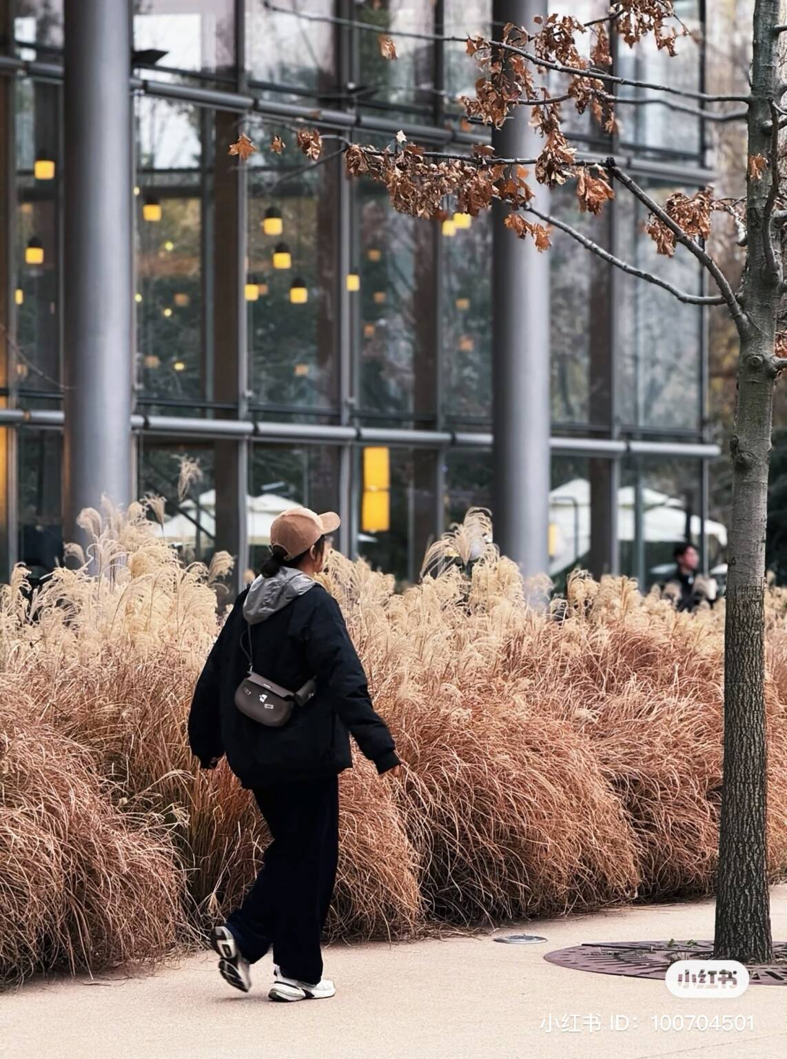 The New Hermès Kelly Moove Bag is Here - PurseBop