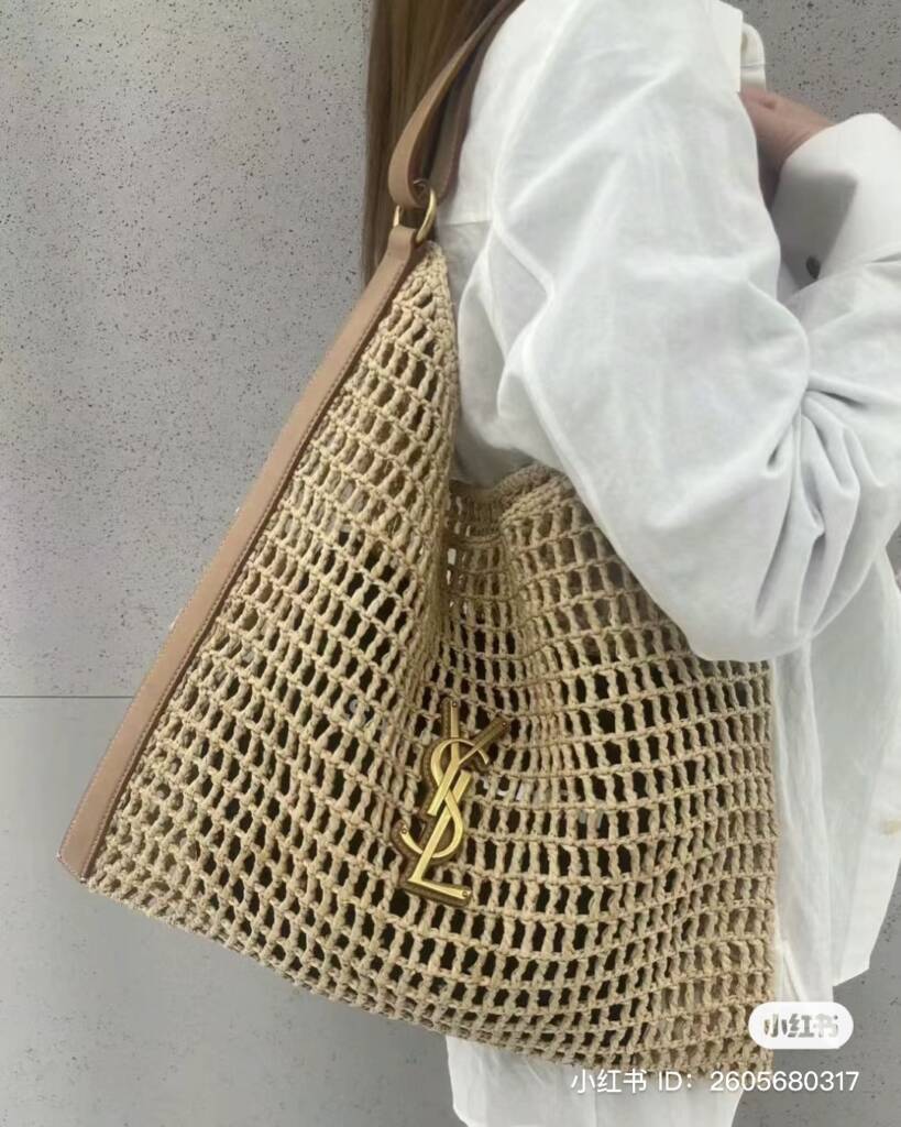 7 Sizzling Bags for Your Beach Vacation - PurseBop