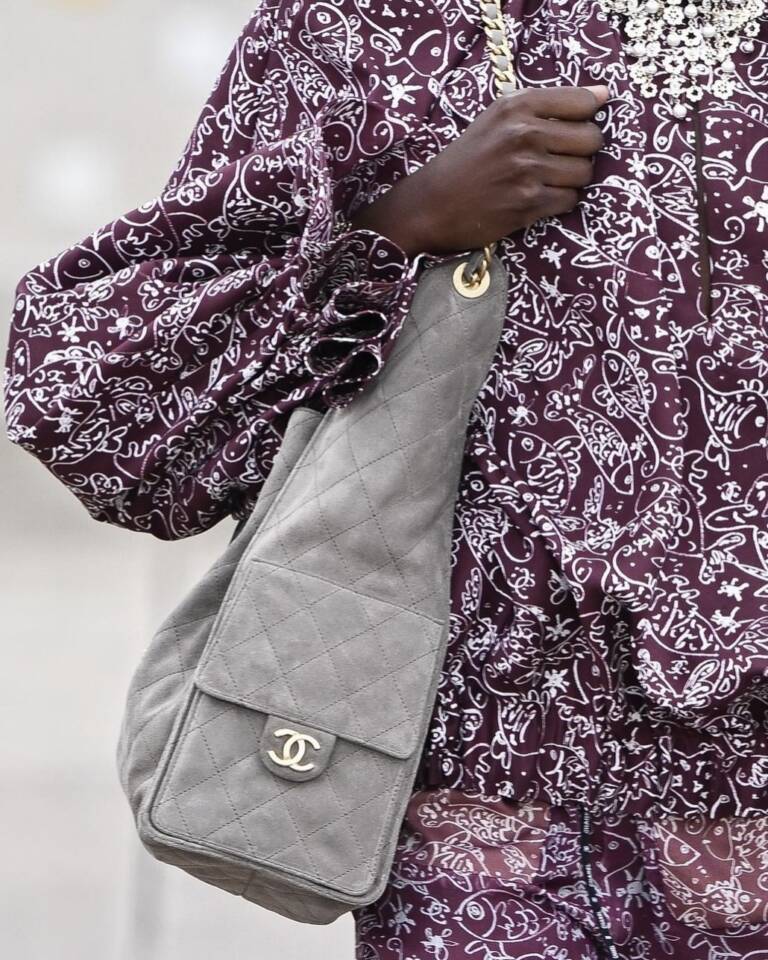 Chanel Cruise Takes to Marseille for 2024/25: A Closer Look at the Bags ...