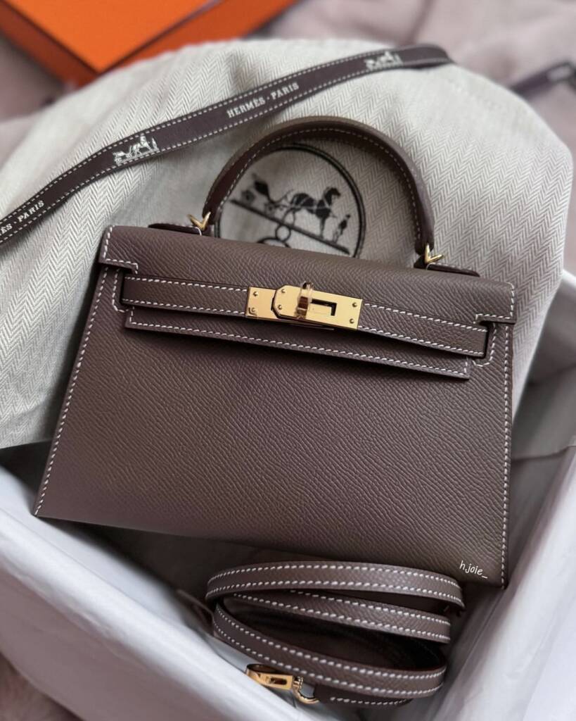 Petite Perfection: The Hermès Mini Kelly II vs. Kelly Pochette - PurseBop