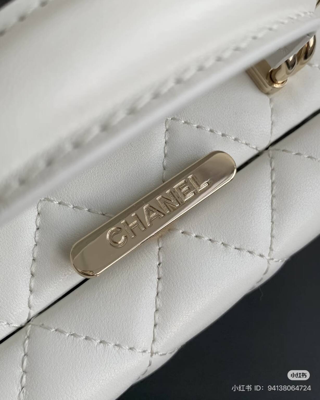 Chanel’s Box Bag: The Season’s Must-Have Update on Classic Style - PurseBop