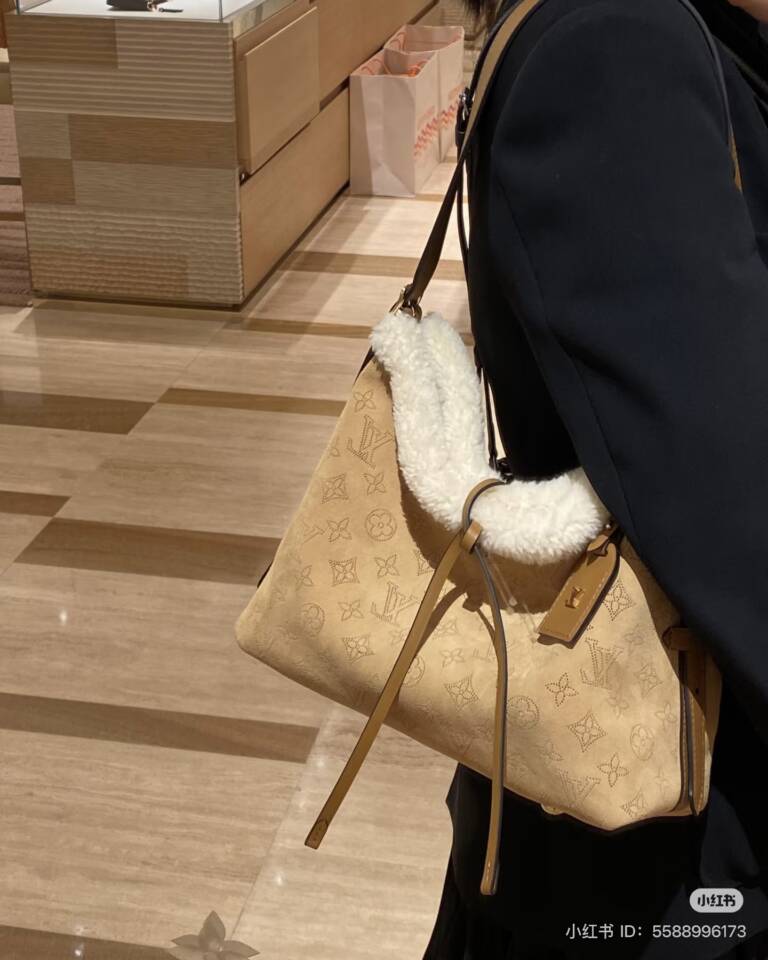 Fur Real: 6 Coziest Shearling Bags to Snuggle Up With - PurseBop