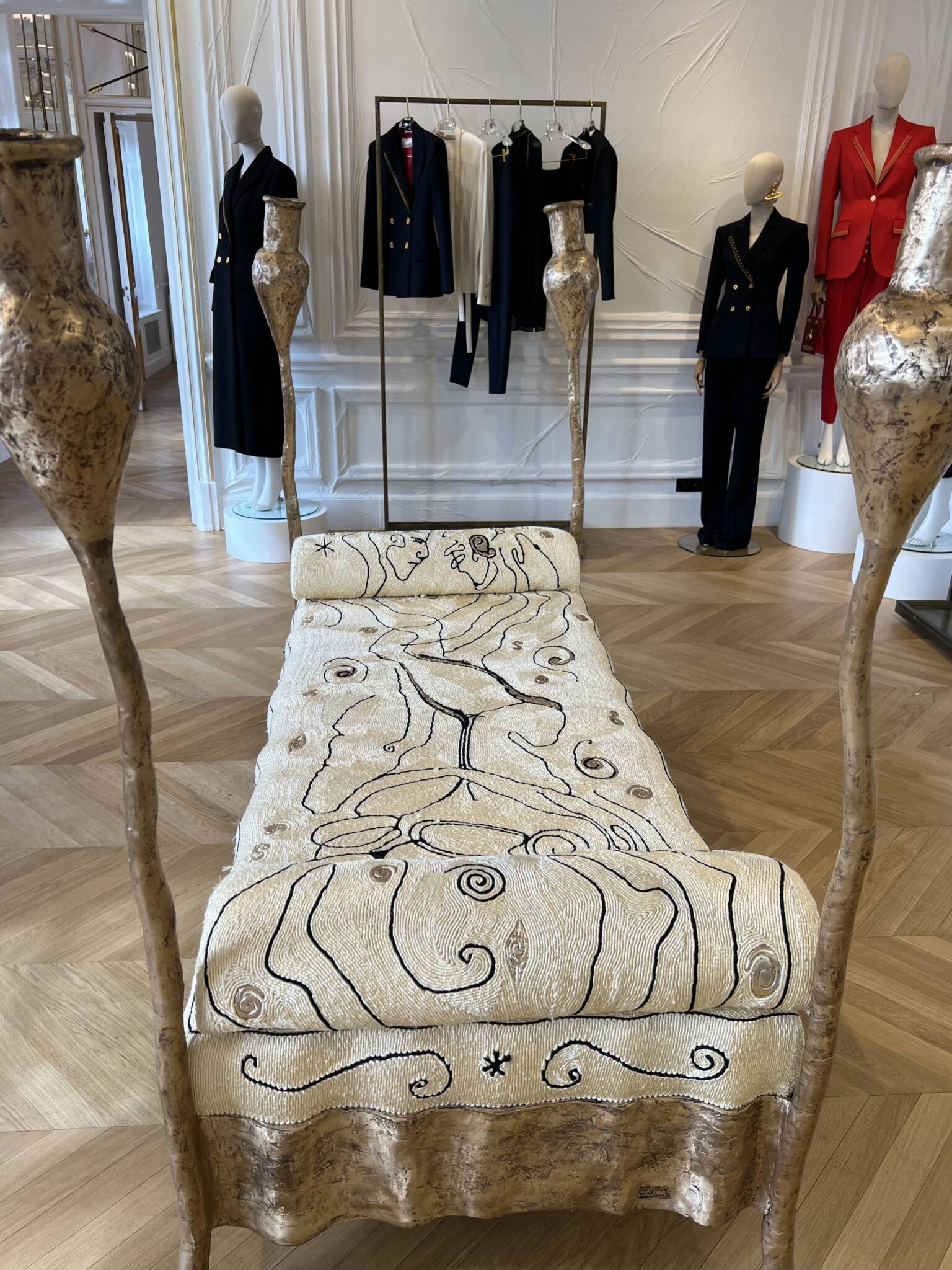 The Face of Schiaparelli - Iconic Handbags and Much More - PurseBop