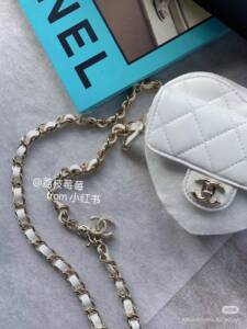 Chanel’s Heart Bag Returns in 25B, and the Love Is Real - PurseBop
