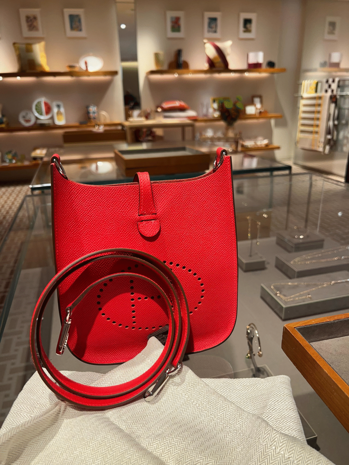 The Most Comprehensive Hermès Evelyne Bag Guide You'll Find Anywhere ...