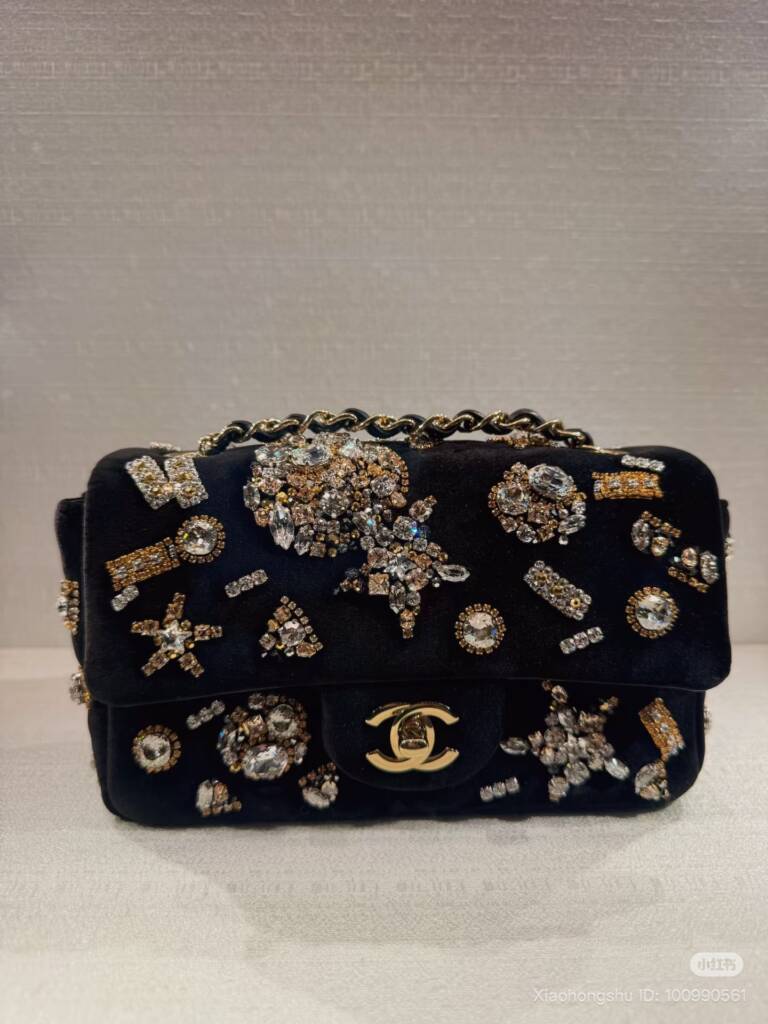 Chanel Fall-Winter 2025 (25K) Mini & Maxi Bags Have Arrived - PurseBop