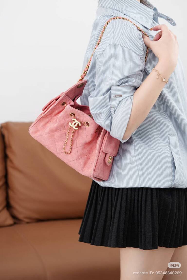 Chanel 25 Handbag Guide: A Modern Classic - PurseBop