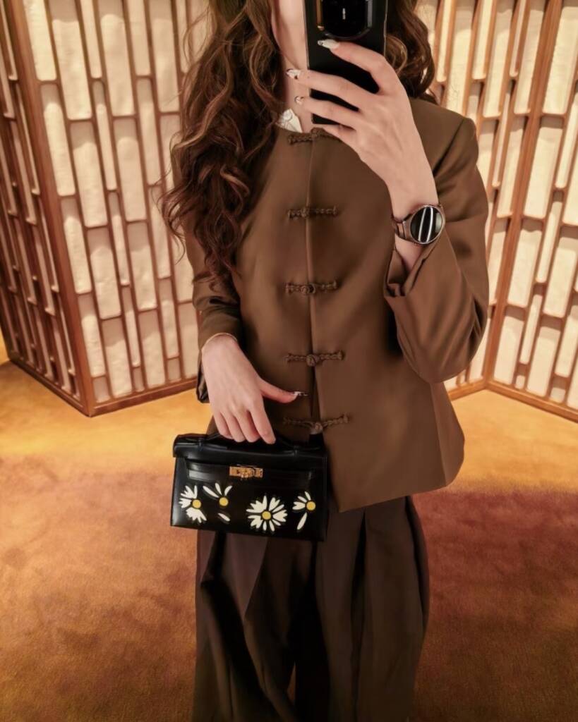 This Hermès Kelly Pochette Is Blooming Into an Instant Collector’s ...